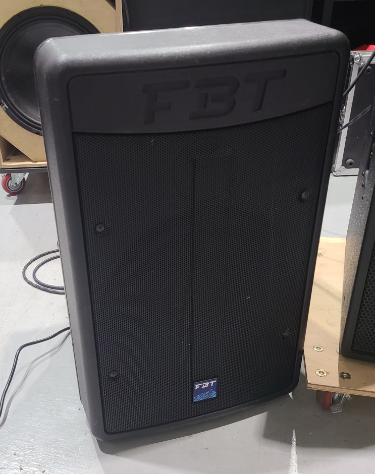 (FBT)에프비티 AMICO 1000 아미코1000 버스킹.야외공연용 포터블앰프.스피커 900W #200만 : 네이버 블로그