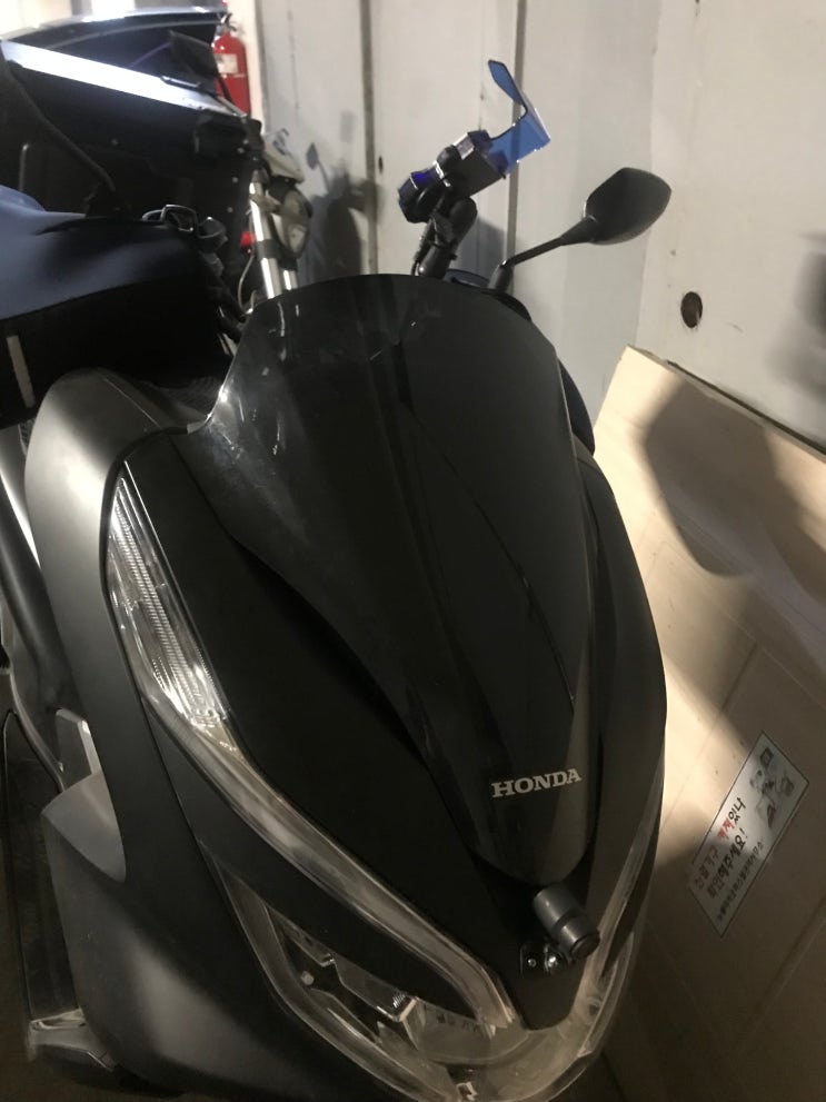 PCX 2018 윈드 스크린 교체방법 : 네이버 블로그