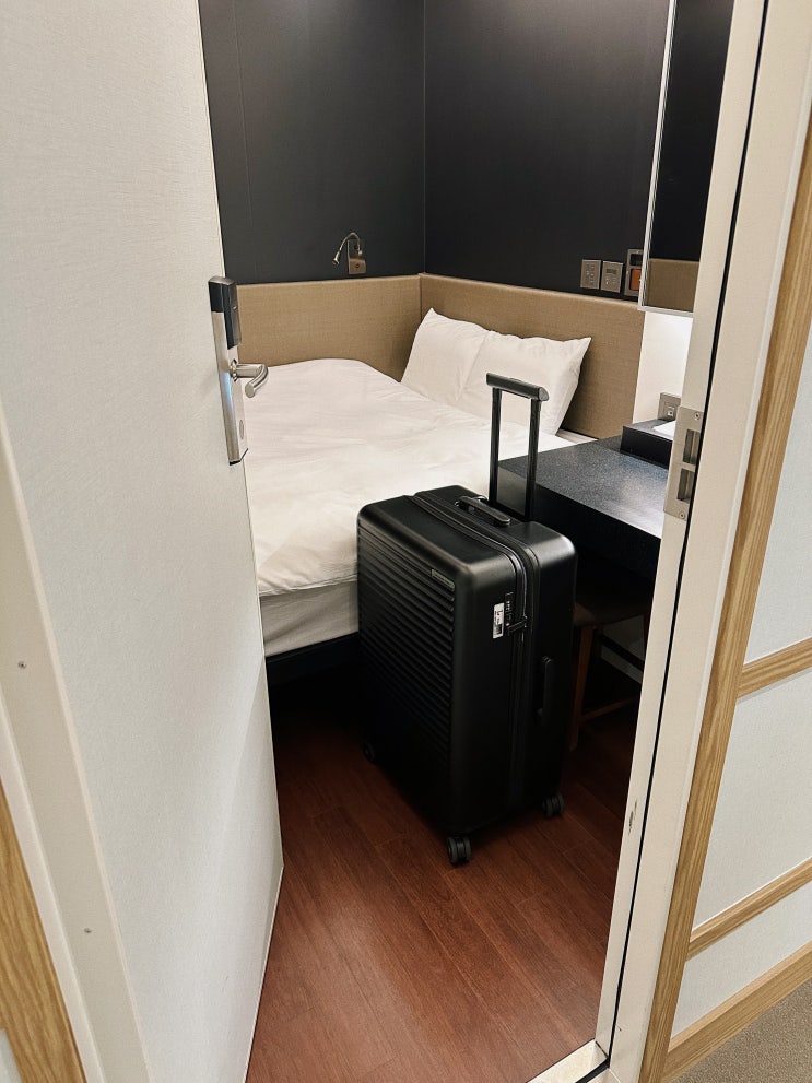 이른 항공편이라 잘 곳이 애매할 때 인천공항 제2여객터미널 숙소 캡슐호텔 다락휴 더블베드 샤워가능 네이버 블로그