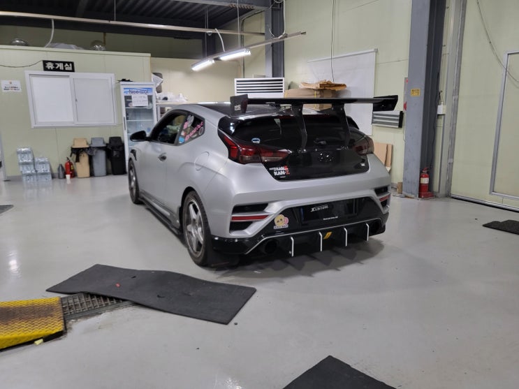 벨로스터n리어빅핀리어연장킷시공입니다벨로스터n튜닝파츠벨로스터n에어로파츠벨로스터n리어컵윙벨로스터n바디킷벨로스터n에어댐벨로스터n리어디퓨져벨로스터n스플리터커스텀