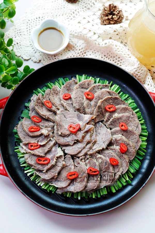아롱사태 수육 삶기 시간 소고기 사태 수육 맛있게 삶는법 소스 아롱사태 전골 요리 레시피 네이버 블로그