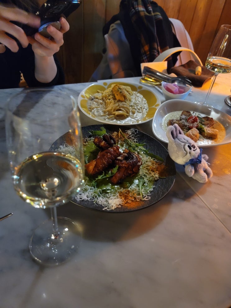 이태원한남동 맛집 연말연시 모임하기 좋은 분위기 맛집 소브스한남 문어다리튀김and바질퓨레소브스뇨끼성게알크림파스타연어