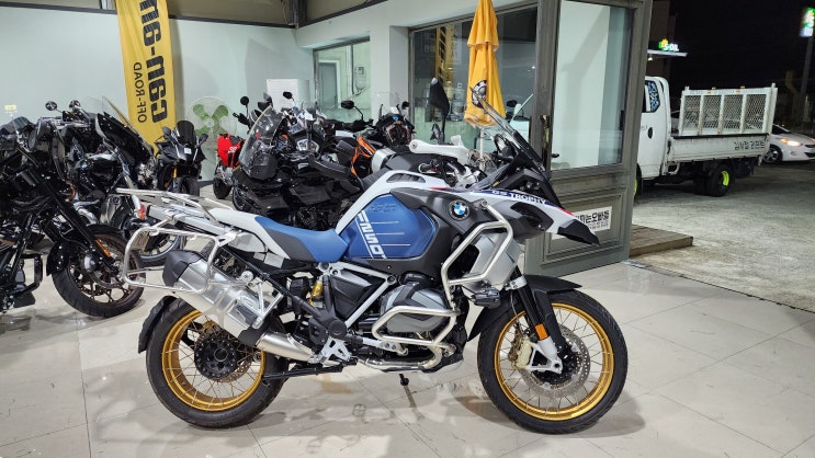 23년 BMW R1250GS ADV 트로피컬러 출고 : 네이버 블로그