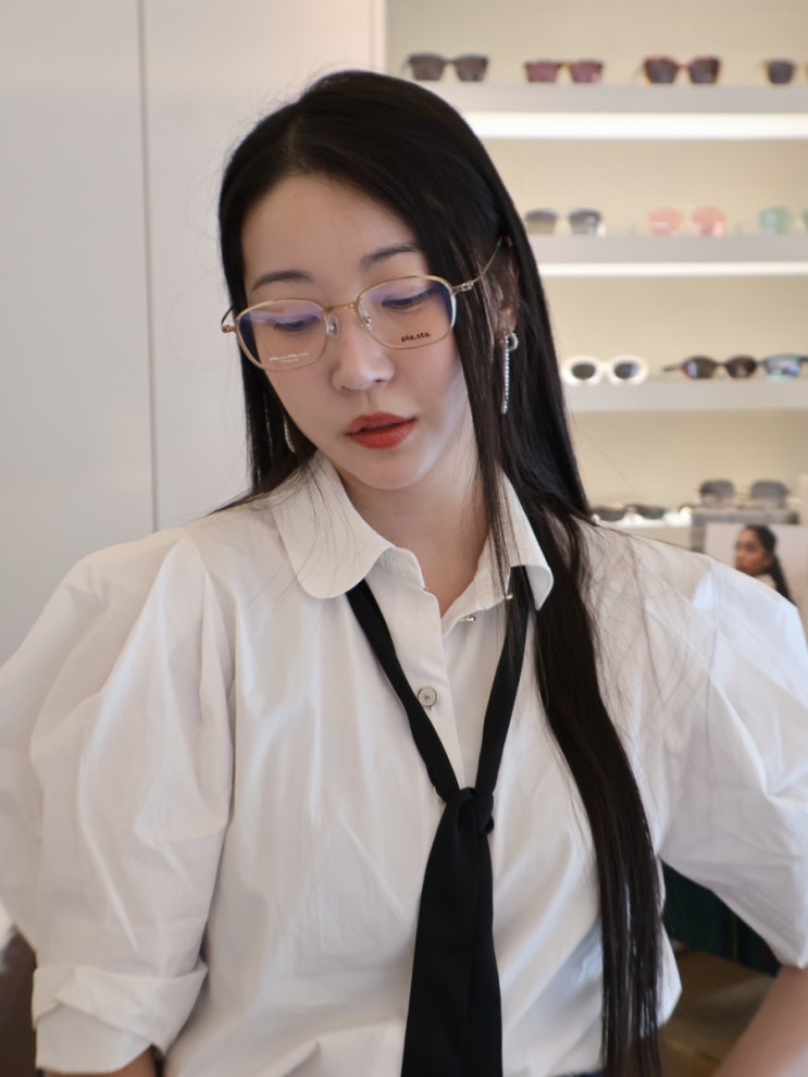 남부터미널역점 로데오 안경원의 가벼운 안경 남자 여자 연예인안경 플라스타 팝업스토어 방문 네이버 블로그