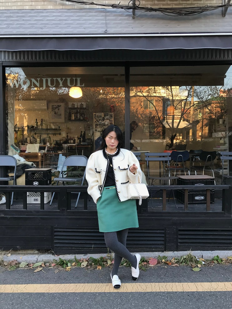 딘디 데일리룩 보카바카 겨울 트위드 자켓 빈티지 헐리우드 진주 목걸이 시몬로샤 진주 가방 샤넬 플랫슈즈 네이버 블로그