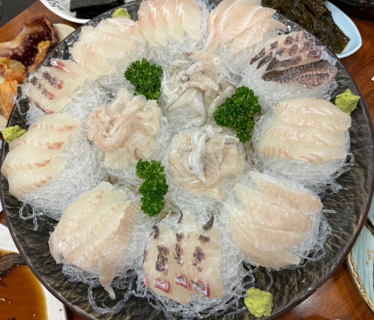 구리 토평동 맛집 가족 외식 장소로 추천하는 횟집 어랑 해조류와 갈치속젓을 주는 찐 맛집 네이버 블로그