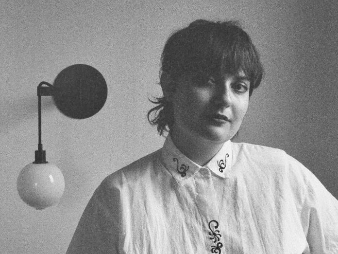 Lila Blue, 'Changeling' 새로운 음악 비디오 영상 : 네이버 블로그