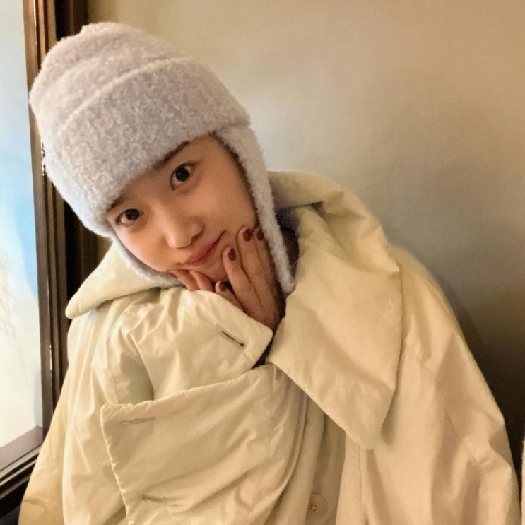 장희령이 선택한 프랑스 디자이너 명품 브랜드 르메르의 여성 겨울 패딩 코트 코디 추천 네이버 블로그