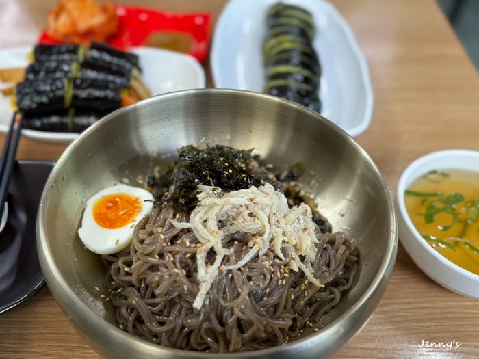 서울마포구청 꼬소한 들기름 막국수와 한입김밥 혼밥도 맛있는 마포도서관 근처 맛집 네이버 블로그