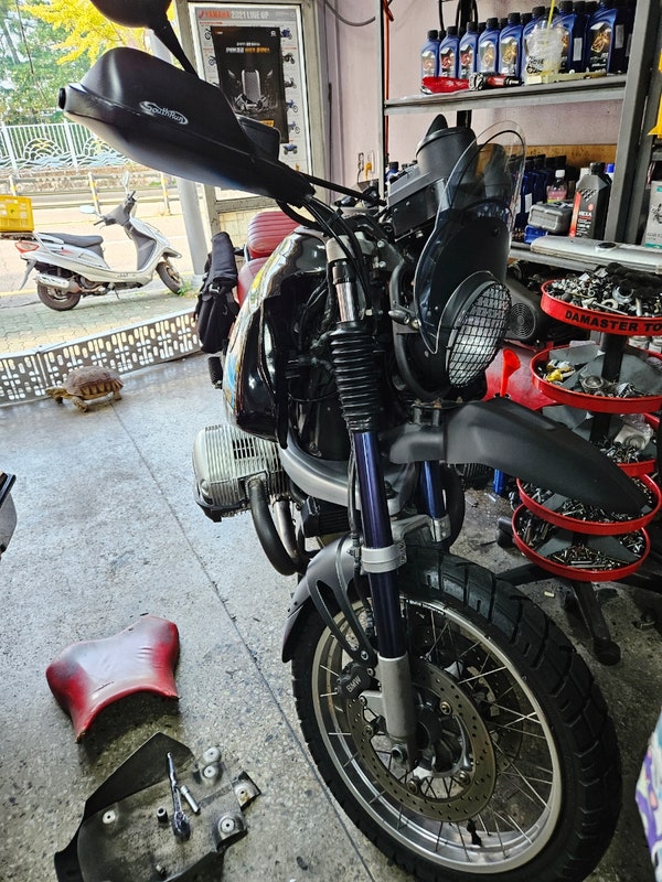 [ 부산오토바이 ] BMW R1150 GS 엔진오일 오일필터 미션오일 디퍼런셜오일 교환 혼다 슈퍼커브110 ( HONDA ...