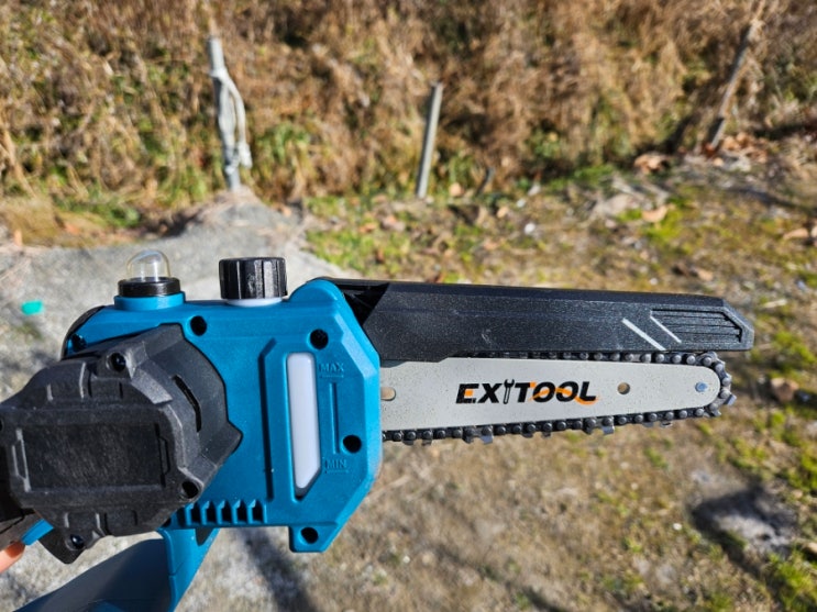 [EXITOOL] 엑시툴 무선전기톱 충전톱 소형전기톱 감나무 전지 사용 : 네이버 블로그