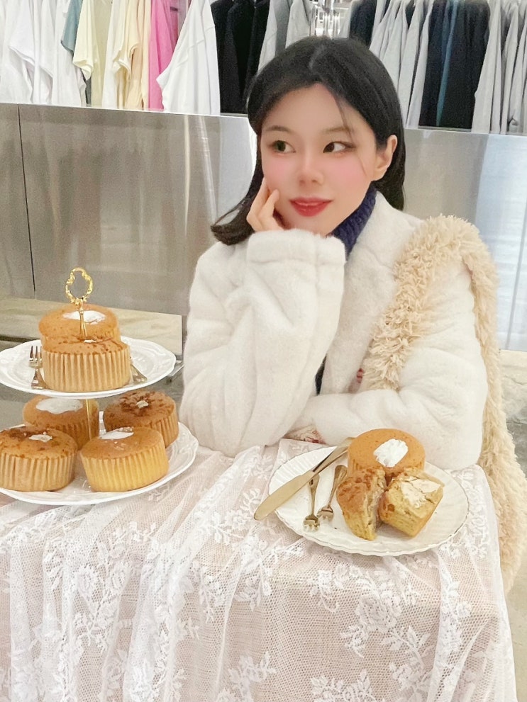 얼킨 캔버스 Gs 편의점 빵 브레디크 성수 팝업 이혜성 아나운서 패션 옷 네이버 블로그