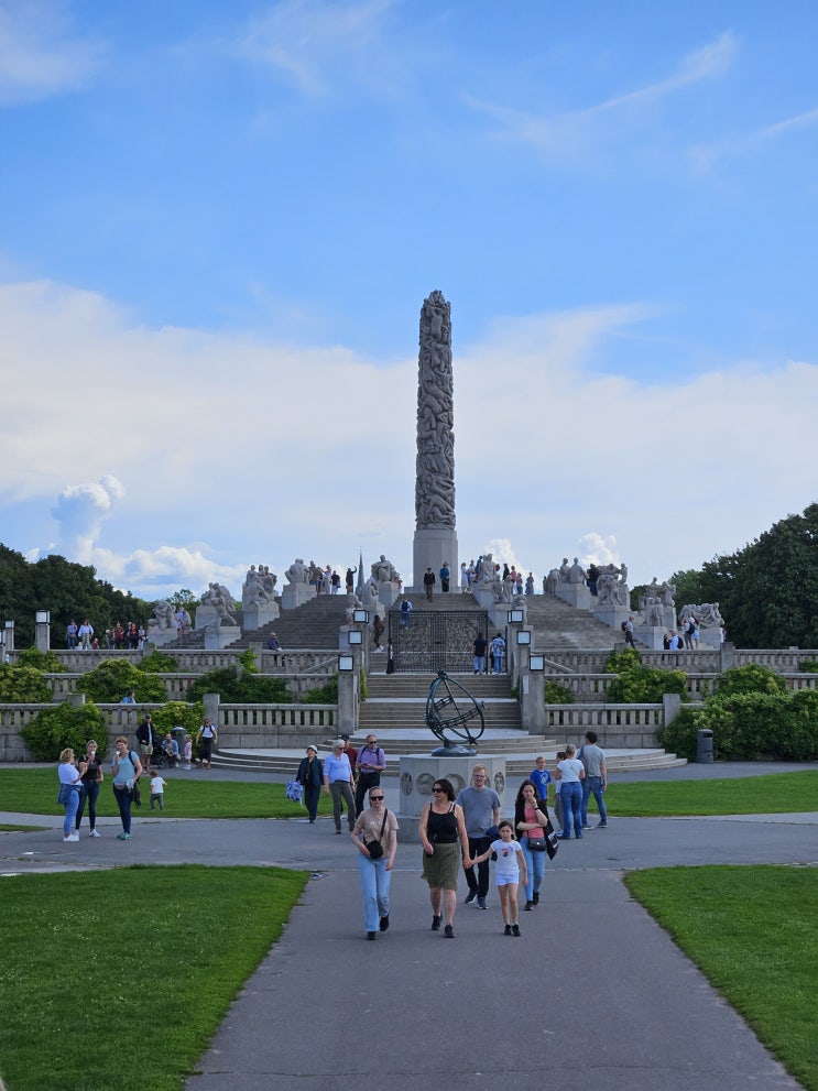 북유럽 7개국 여행 : 노르웨이 (오슬로 -> 비겔란 공원 2탄 : 모노리텐, 비겔란 분수, 비겔란 해시계, 생명의 수레바퀴 ...