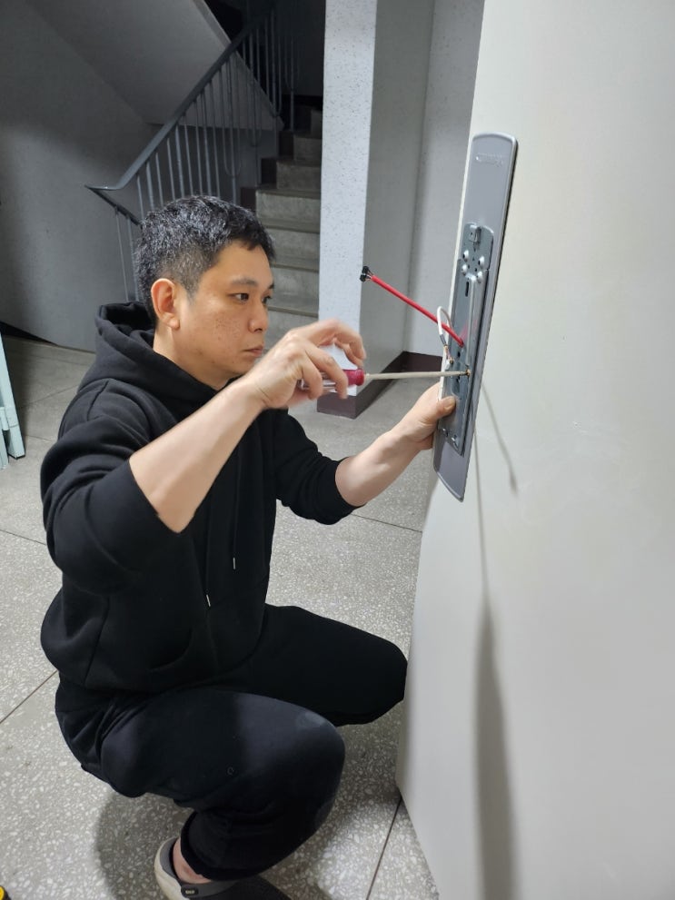 코맥스 도어락 CDL-615P 셀프설치 무타공 편리한 설치 내돈내산 : 네이버 블로그