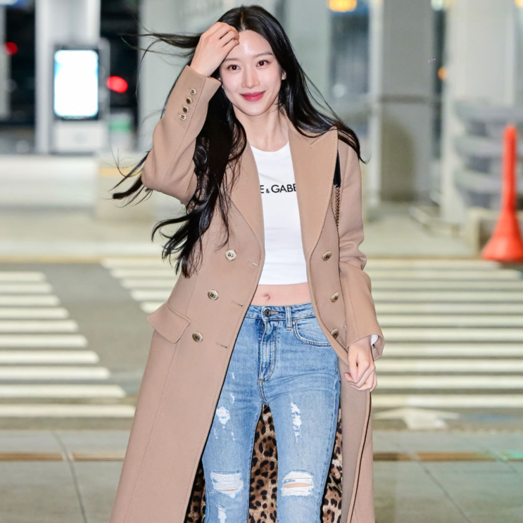 문가영 공항패션 여성 카멜 캐시미어 롱코트 긴팔티 롱슬리브 크롭티 정보 네이버 블로그
