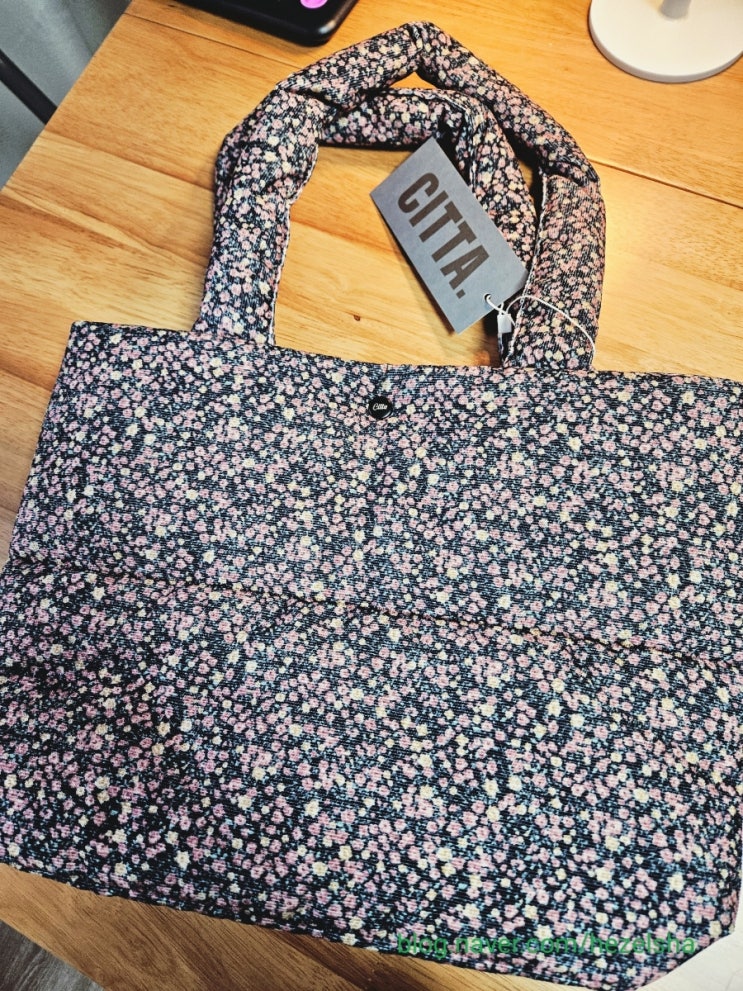 씨타 플라워 바스켓백 구매후기 / Citta Flower Basket Bag / 코지한 무드의 플라워 프린트 패딩백 추천 ...