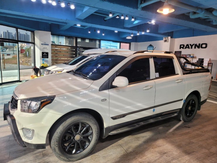 [나주썬팅][나주블랙박스] 혁신도시 쌍용 코란도 스포츠 레이노 S5 전면 썬팅 재시공 현대 TNR TA300 2채널 블랙박스 시공 오토엘란 : 네이버 블로그