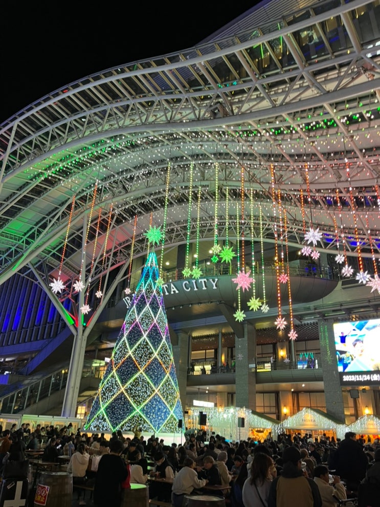 후쿠오카 3박4일 2일차 이와타야 백화점 꼼데 비비안웨스트우드 슈프림 모토무라 규카츠 하카타역 한큐백화점 스미토라