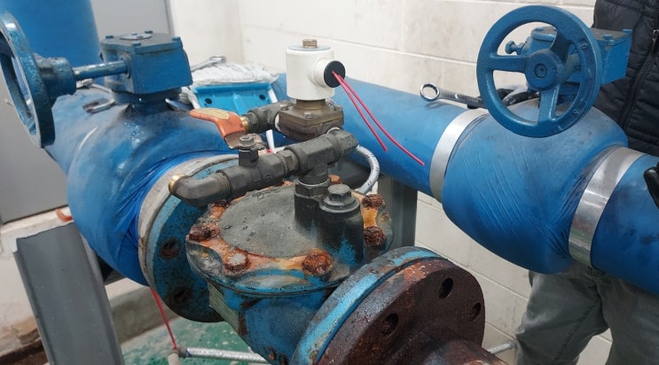 고수위 경보 발생에 따라 삼양정수위밸브(YAW-3, 100A)와 레벨컨트롤러 및 센서 모두를 교체하였습니다. : 네이버 블로그