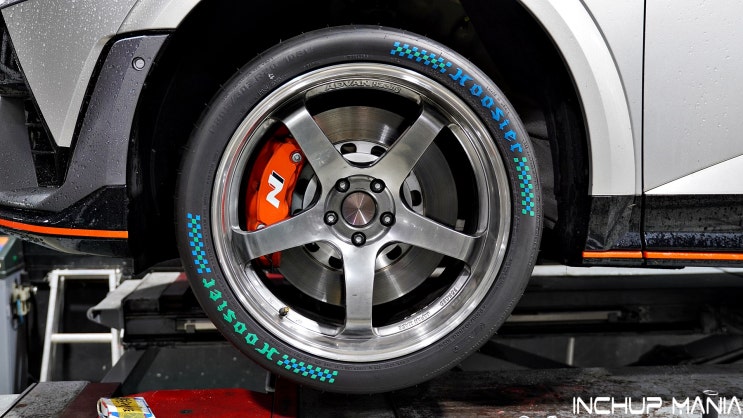 현대 아이오닉5N - 요코하마 어드반GT 20인치 . HOOSIER A7 305 30 20 타이어 교환 (인치업매니아안산점 ...