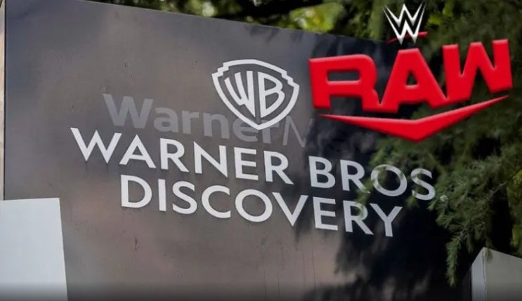 소식 Wwe Raw 방송권 로만 레인즈 Cm 펑크 도미닉 미스테리오 그레이슨 월러 크리스 제리코 로드독