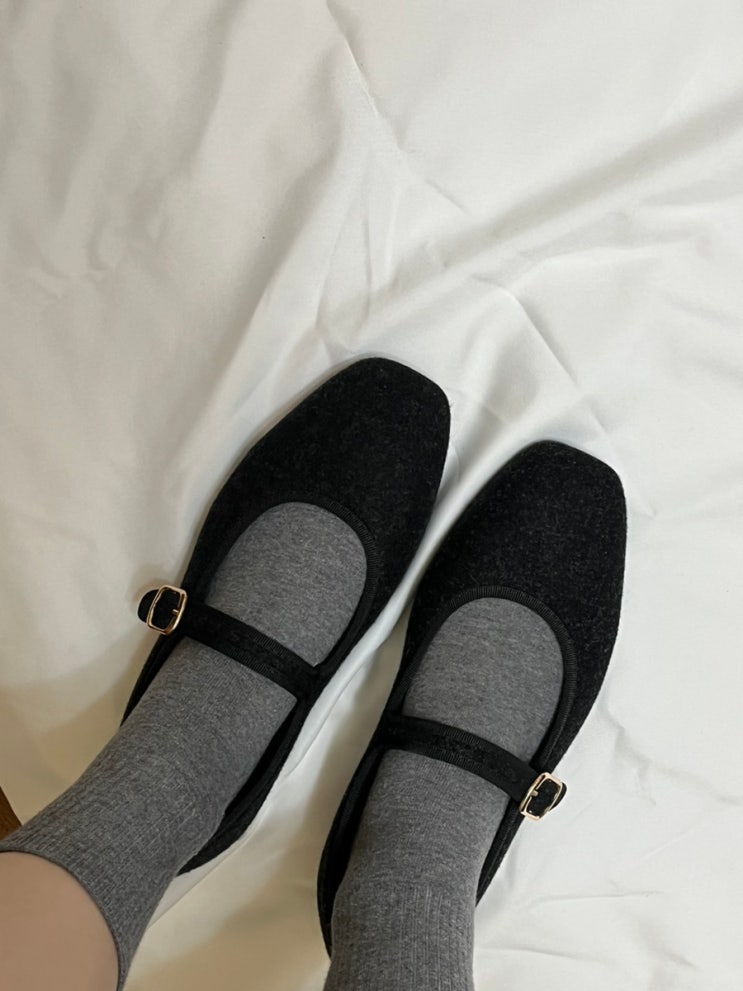 사뿐 셀로니 털안감 메리제인 플랫슈즈 (1cm) 블랙,245mm : 네이버 블로그