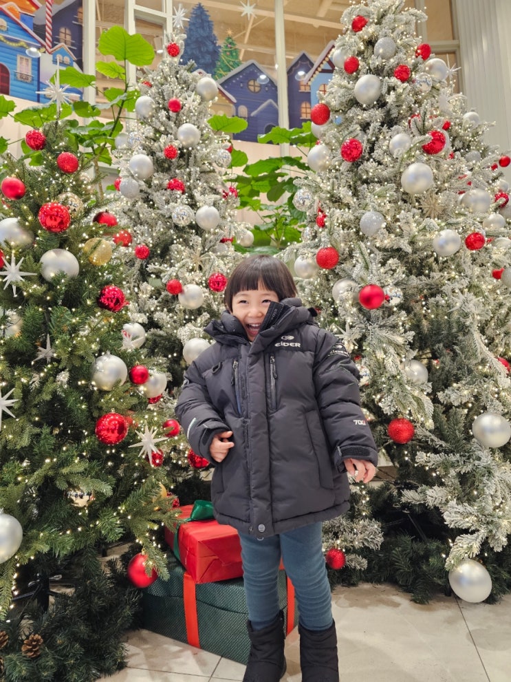 영등포타임스퀘어 크리스마스트리 꽉 차게 예뿌다🎄 네이버 블로그