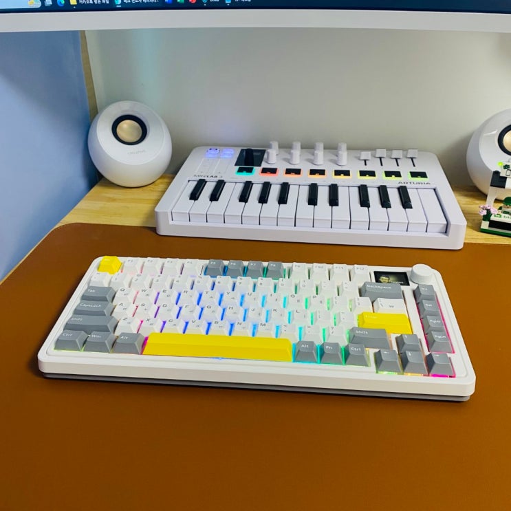 디스플레이가 내장된 기계식 키보드. 펀키스 FL-ESPORTS CMK75 : 네이버 블로그