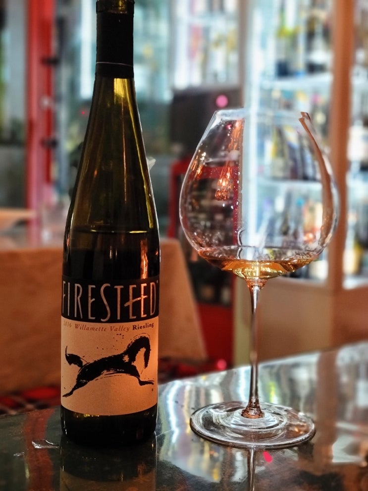 파이어스티드 오레건 리슬링 2016, 하몽 앤 멜론과 어울리는 와인 | Firesteed Riesling 2016 : 네이버 블로그