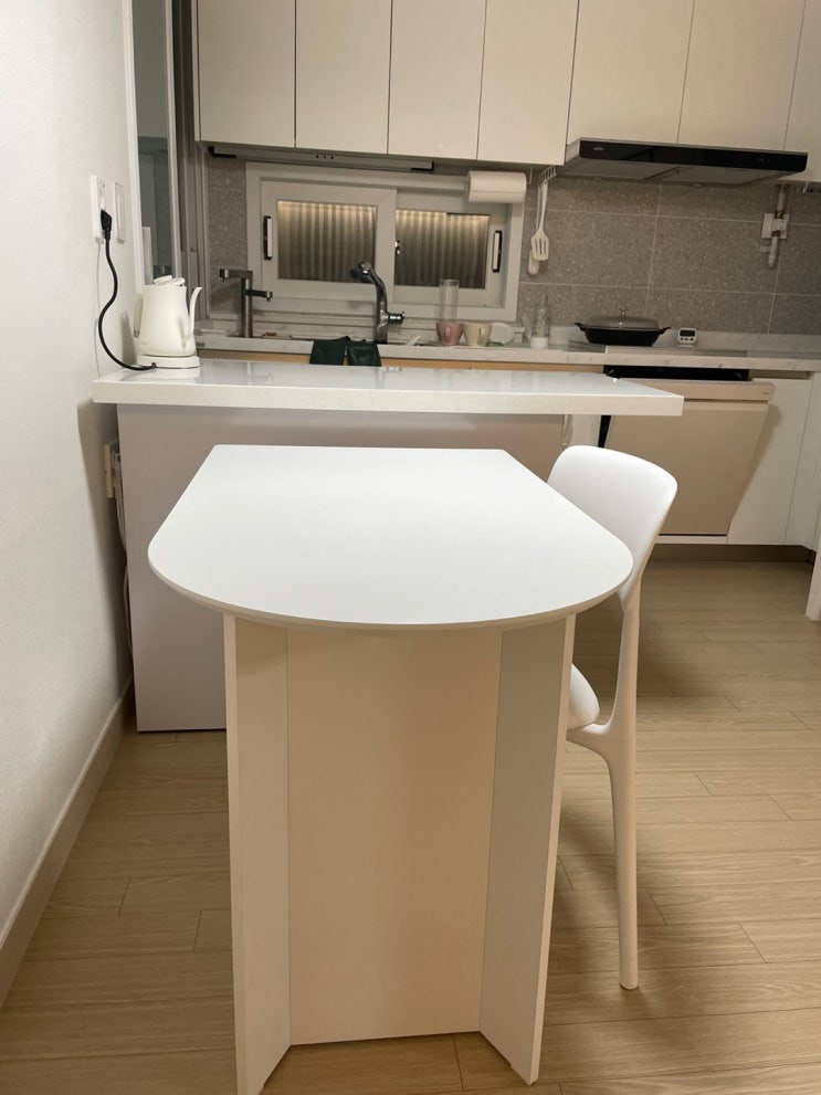 플로 반달 2인용 반타원 테이블 : 네이버 블로그