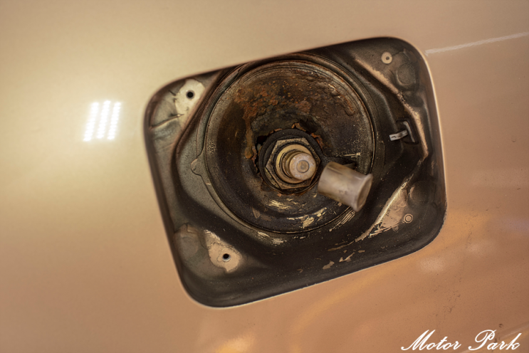 르노코리아 SM520 LPG 주유구 고정판넬 수리(231226)(6307) : 네이버 블로그