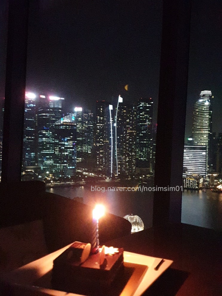 싱가포르 3박 5일 패키지여행 후기 여행 3일차 2편 마리나베이샌즈 맛집 Lavo 몰 쇼핑 호텔 방 뷰 인피니티풀