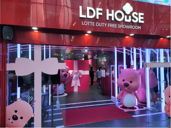 [바운더리서울] 잔망루피 쇼룸 / 명동 LDF HOUSE 쇼룸 / 집기 및 매대 제작 / 구조물 제작 / 가벽 제작 / 시트시공 ...