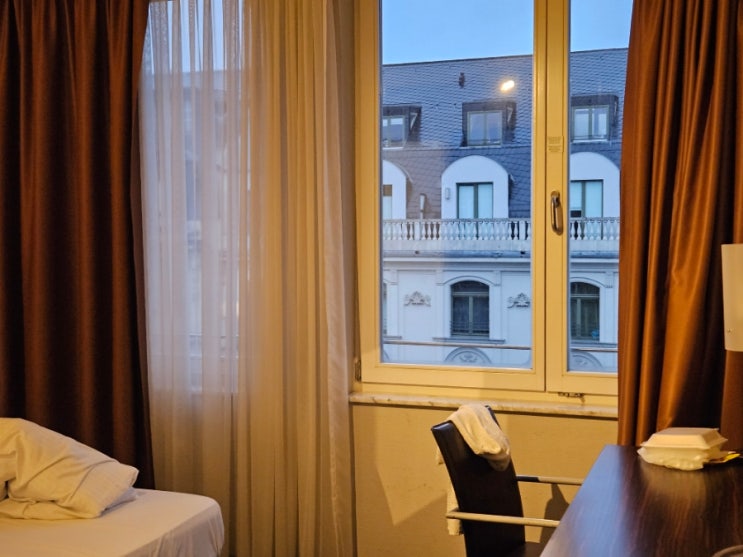 [ 독일 프랑크푸르트중앙역 :: 더아트리움호텔 The Atrium Hotel ] 5만원대 위치좋고 가성비 좋은 스탠다드더블룸 ...