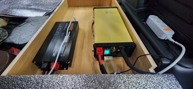 G4 렉스턴 GSP 시동 캠핑 배터리와 2KW 인버터 캠퍼D100C 파워뱅크 장착. : 네이버 블로그