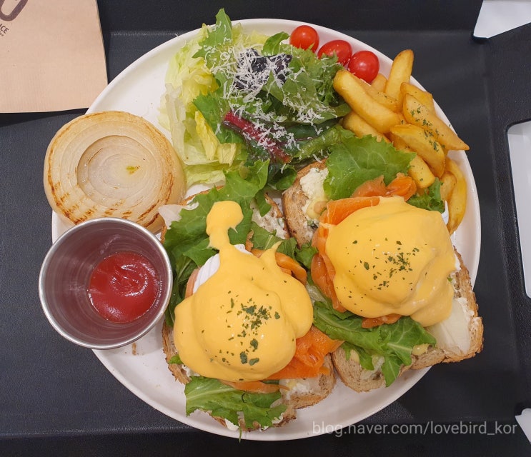 문래역 브런치 맛집 영등포 브런치 제주스 홈플러스영등포점 연어 에그 베네딕트 플래터 And 치즈 불고기 파니니 And 베이컨