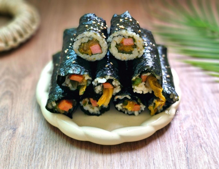 묵은지 스팸김밥 만들기 청양고추 간장조림 만드는법 씻은 묵은지 무침 스팸 청양고추 김밥 레시피 집김밥 요리 네이버 블로그