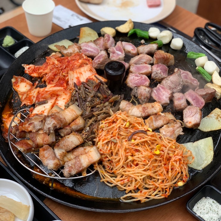 대구 수성구 맛집 솥뚜껑에 구워주는 만재네 육즙 팡팡 : 네이버 블로그