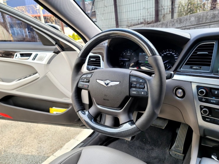 #핸들샵: 제네시스 G80 수전사카본 디컷스킨핸들,카본핸들,스킨핸들,핸들가죽교체,디컷핸들,핸들튜닝,핸들교체,핸들커스텀,핸들가죽복원,핸들전문,용인핸들샵,핸들샵 : 네이버 블로그