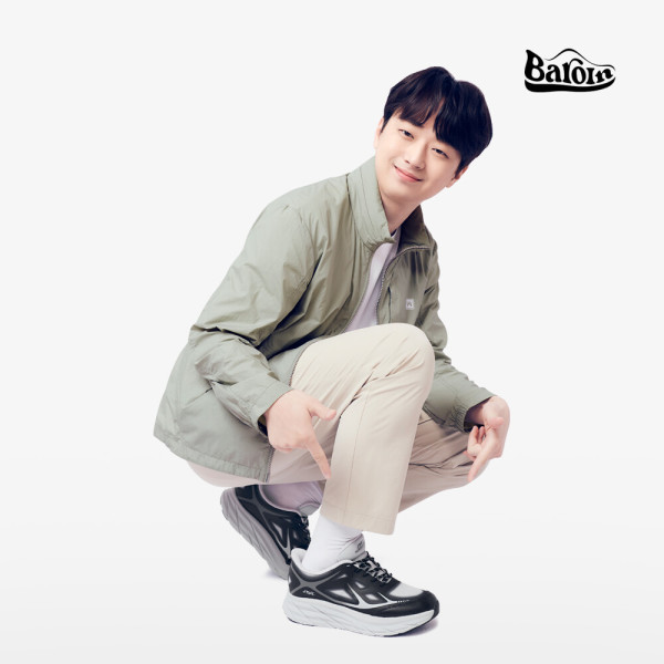 이찬원 신발 모델도 꿰찼다친근 신뢰 이미지에 발탁 네이버 블로그