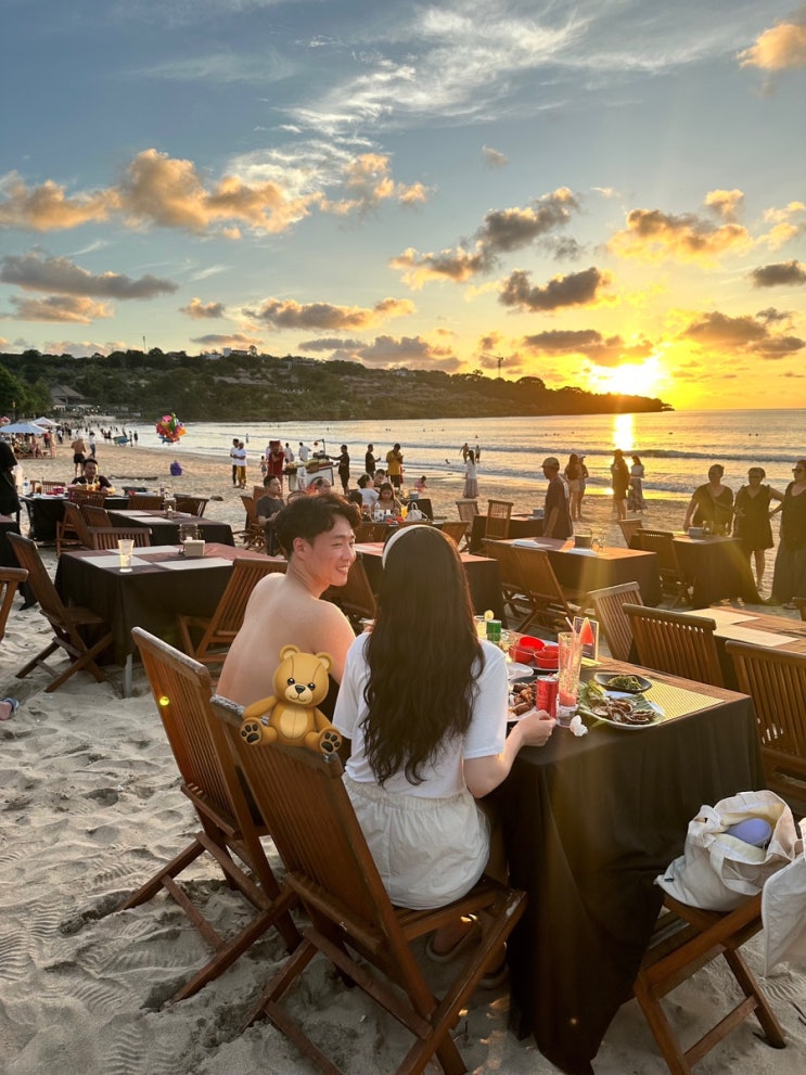 DAY3-2 발리 짐바란 해변 🦀 테바카페(teba cafe) 해산물 먹기 🦐 아야나 락바 🥂 : 네이버 블로그