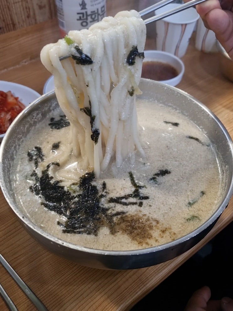 인왕산 근처 맛집 추천 통인시장 체부동 잔치집에서 해물파전, 막걸리, 들깨칼국수 먹기 : 네이버 블로그