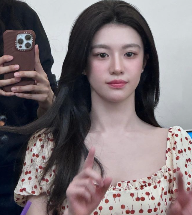 반팔 원피스 코디 고윤정 착용 가격 브랜드 네이버 블로그