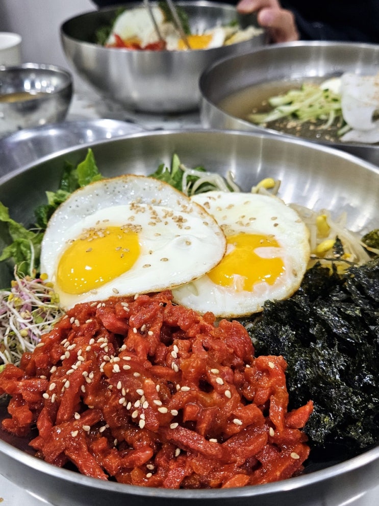 광주 첨단고기듬뿍대왕비빔밥 첨단먹자골목 남부대맛집 남부대후문 첨단맛집 월계동맛집 육회비빔밥 냉면