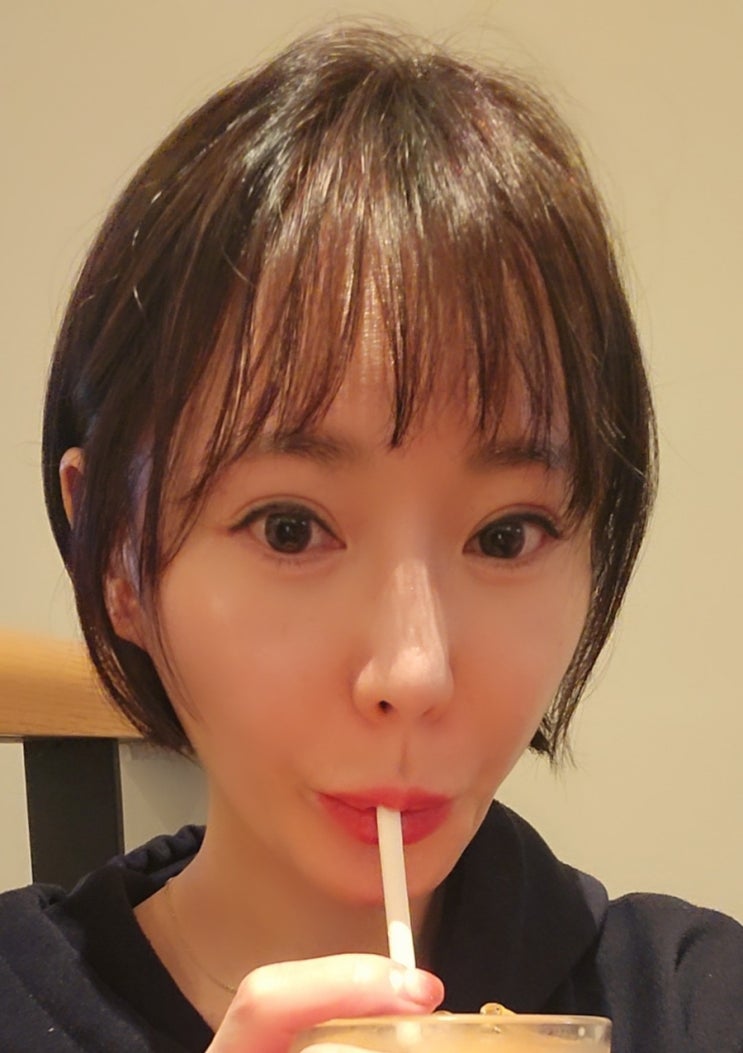 2024 여자 숏컷 단발 레이어드컷 애쉬 염색 다크브라운 발레아쥬 추천 사당역 미용실 디얼스 사당점 네이버 블로그