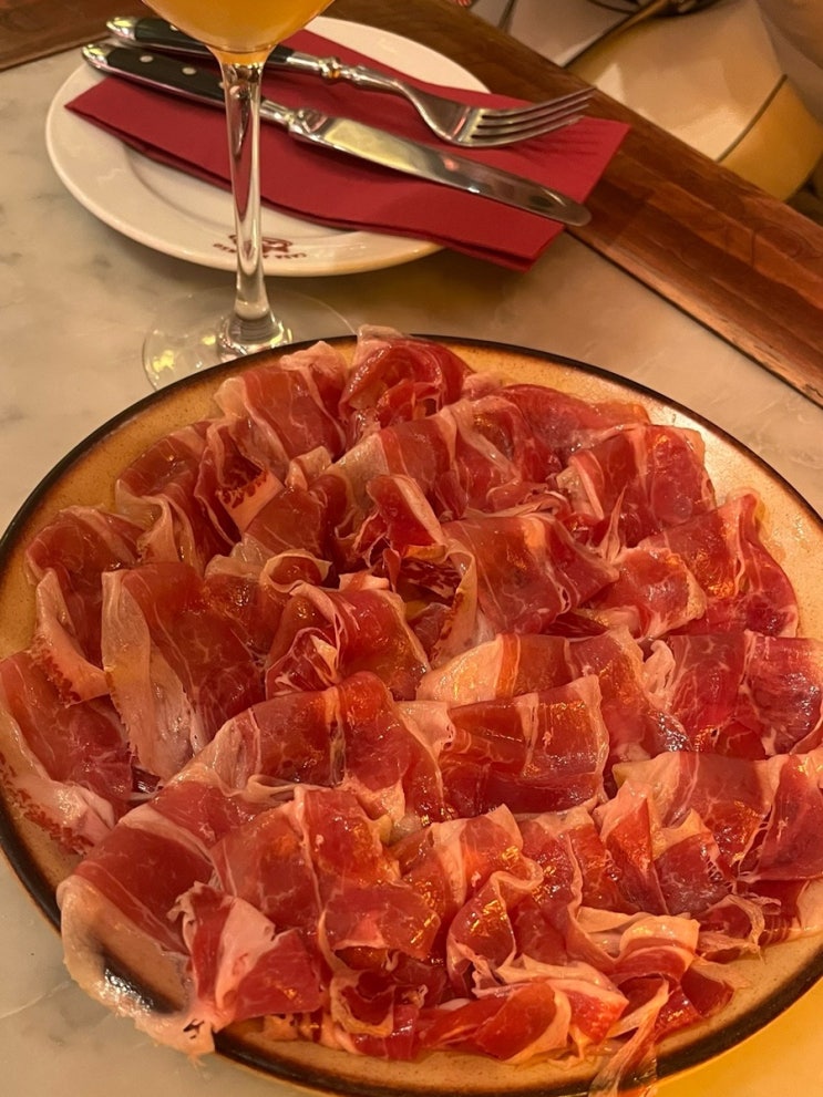 [바르셀로나 여행] 하몽 맛집 까사 알폰소 (Casa Alfonso) : 네이버 블로그