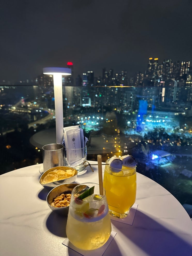 홍콩 루프탑 바 스카이(SKYE Roofbar & Dining) / 빅토리아 공원 / 홍콩 야경 : 네이버 블로그