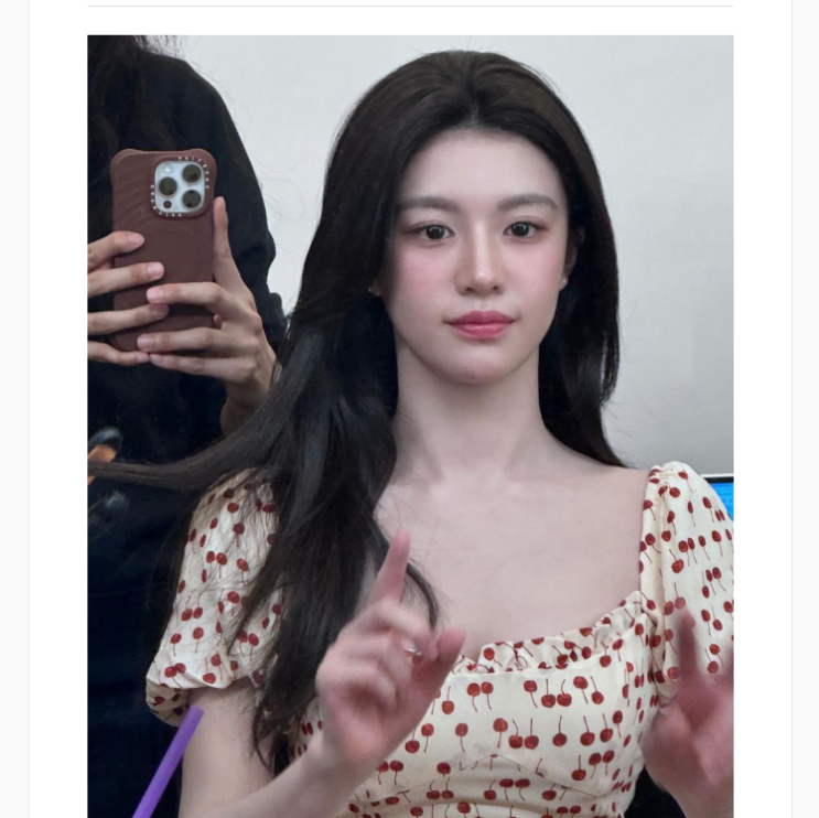 고윤정 리포메이션 스퀘어 반팔 미니 원피스 가격은 네이버 블로그