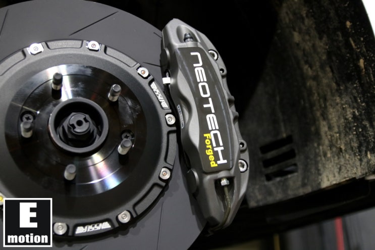 신형 그랜저 GN7 - 네오테크 NF 4P 브레이크 튜닝 / 시흥 이모션 : 네이버 블로그