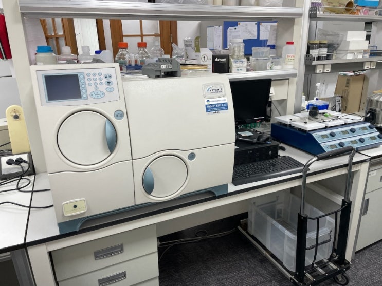 Biomerieux 자동 미생물 동정시스템 VITEK 2 Compact : 네이버 블로그